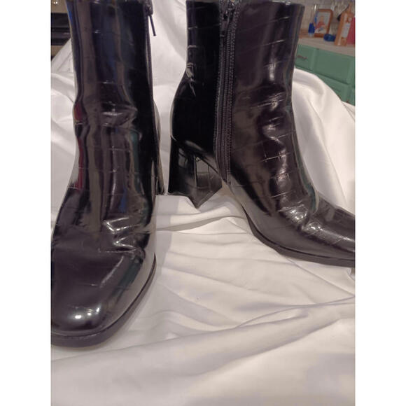 Steve Madden | Shoes | Steve Madden Kick Black Croc Embossed Booties ...
